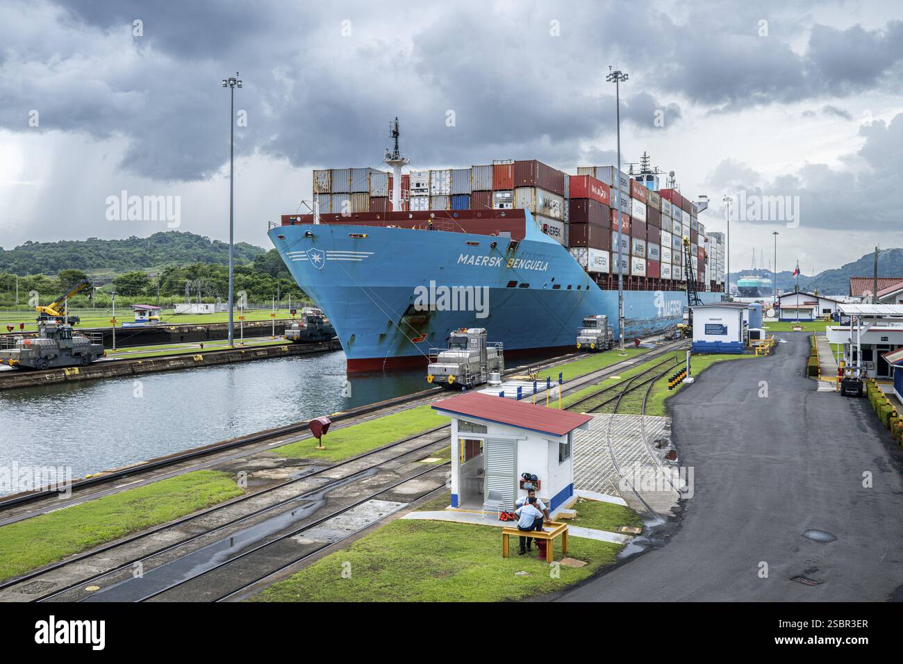 Container ship in lock, Miraflores locks, Panama Canal, Panama City ...