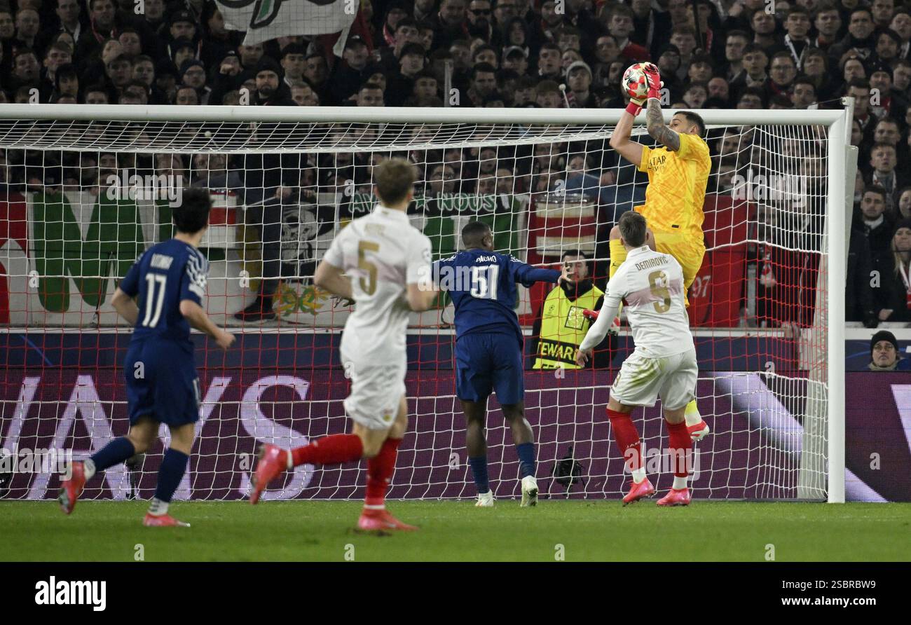 Penalty area scene, Goal area scene Goalkeeper Gianuigi Donnarumma FC ...
