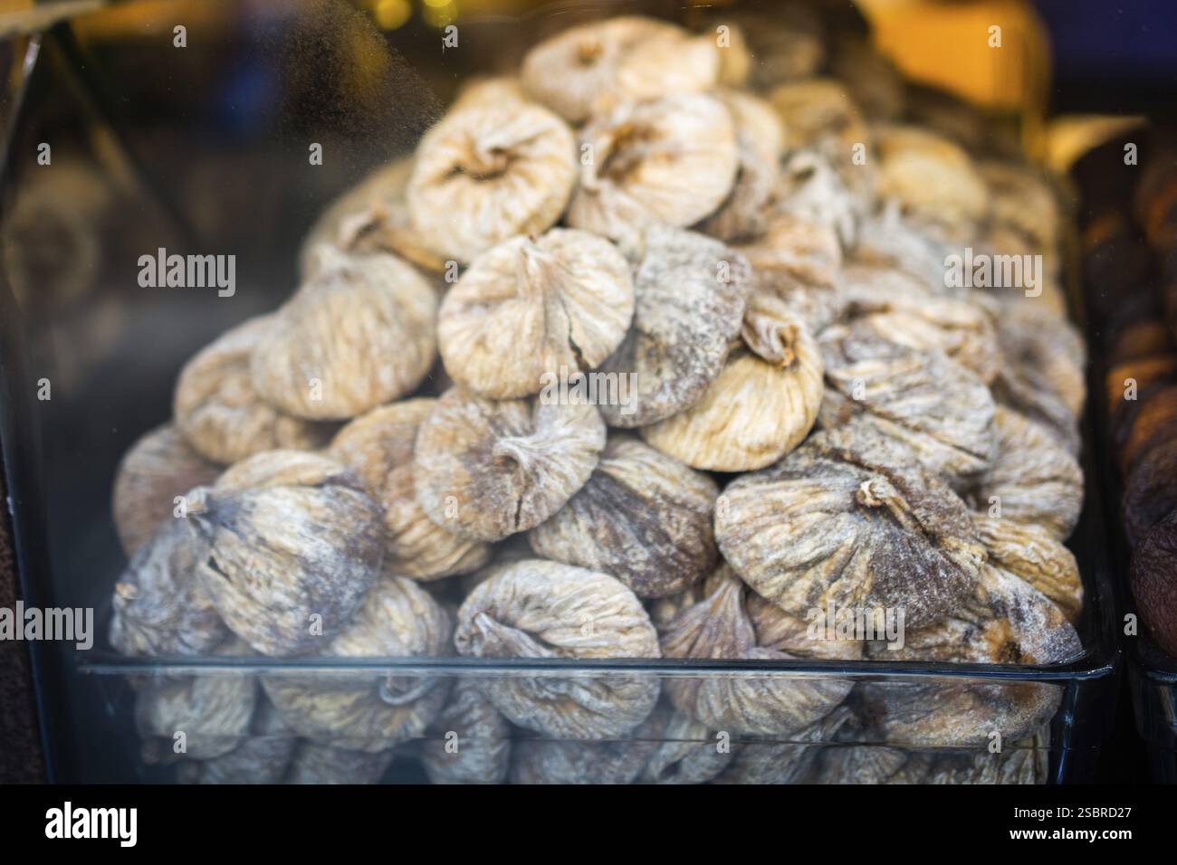 Dry fig fruit in the market in view Stock Photo - Alamy
