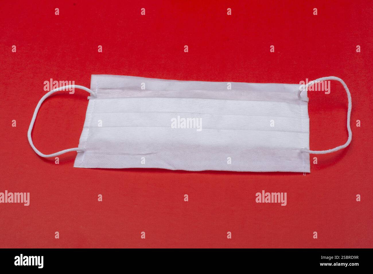 Safety mask white hi-res stock photography and images - Alamy