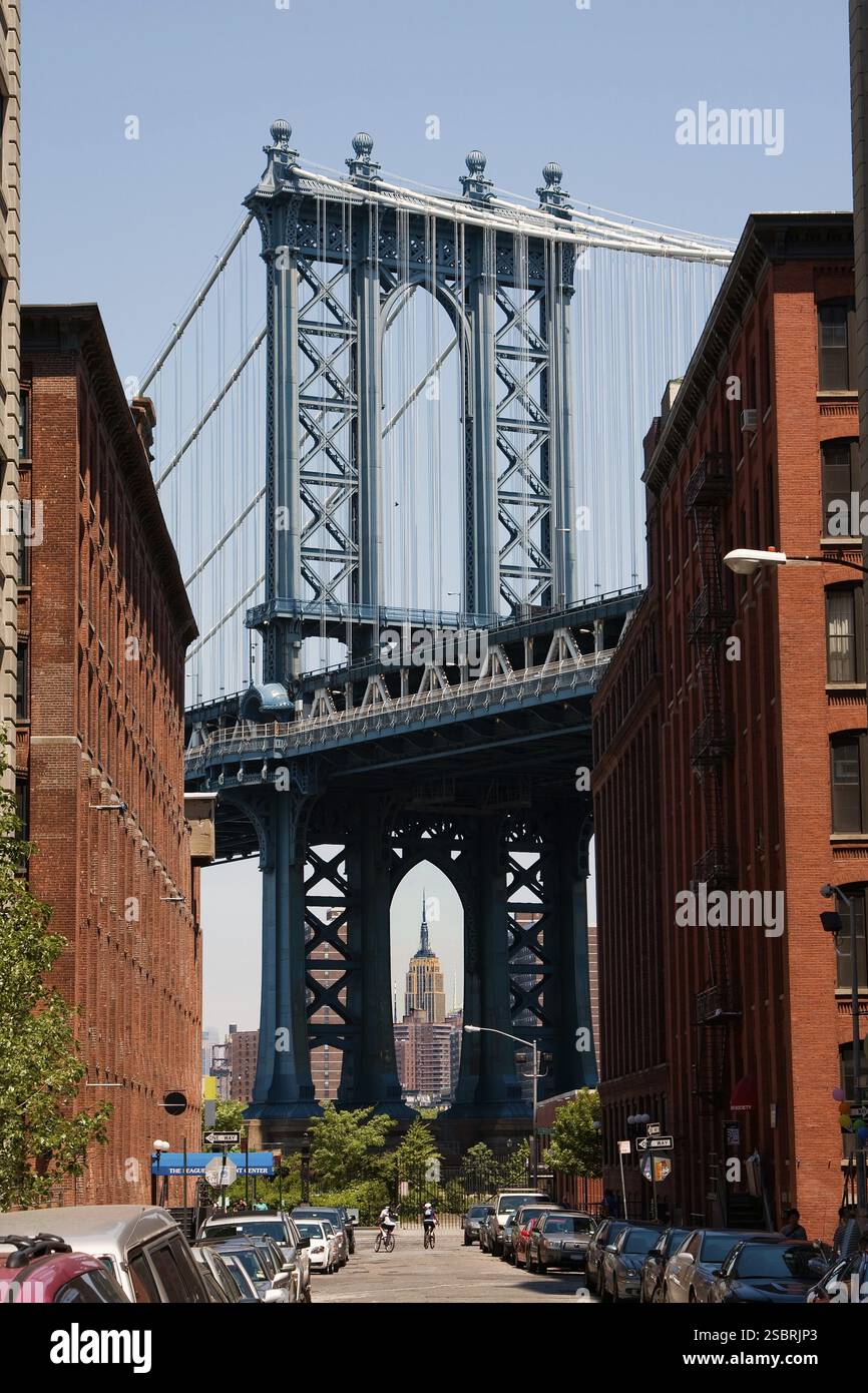 The Manhattan Bridge seen from Brooklyn with the Empire State Building ...