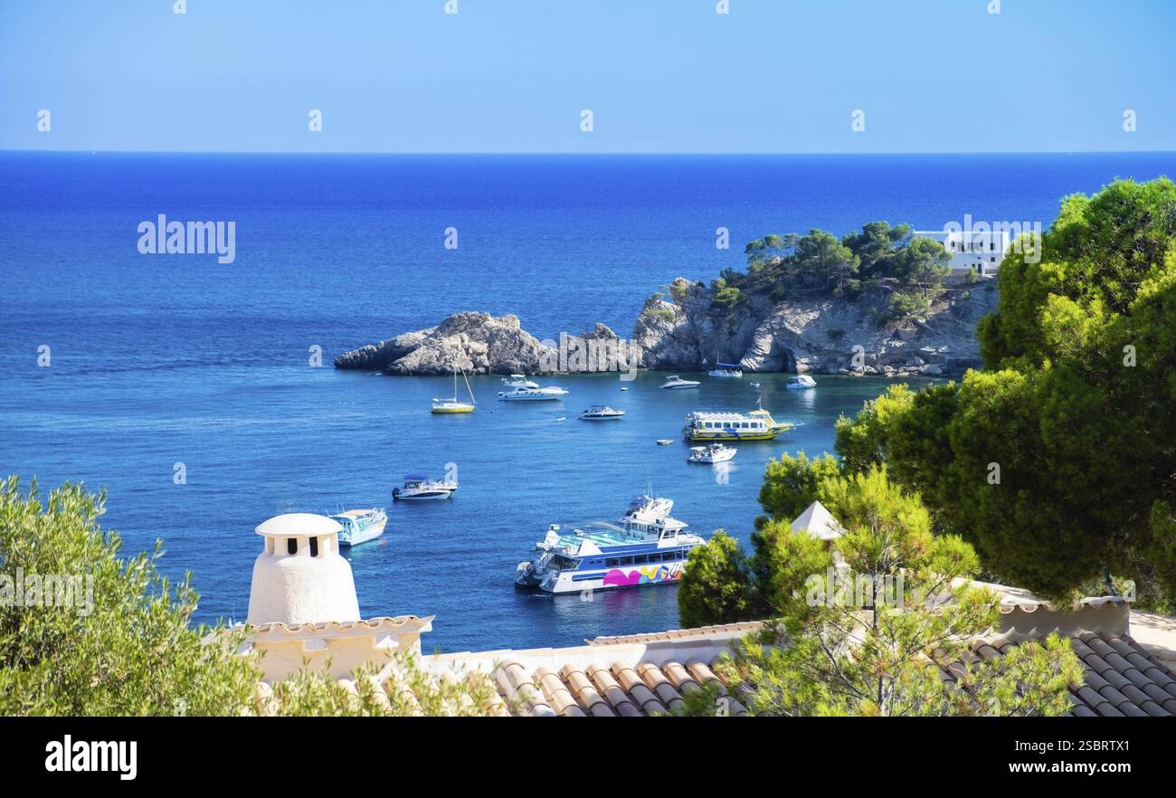 Mallorca menorca islands detailed hi-res stock photography and images ...