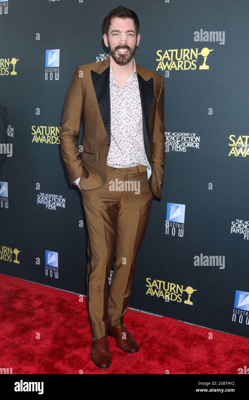 Ca. 02nd Feb, 2025. Drew Scott at arrivals for 52nd Annual Saturn ...