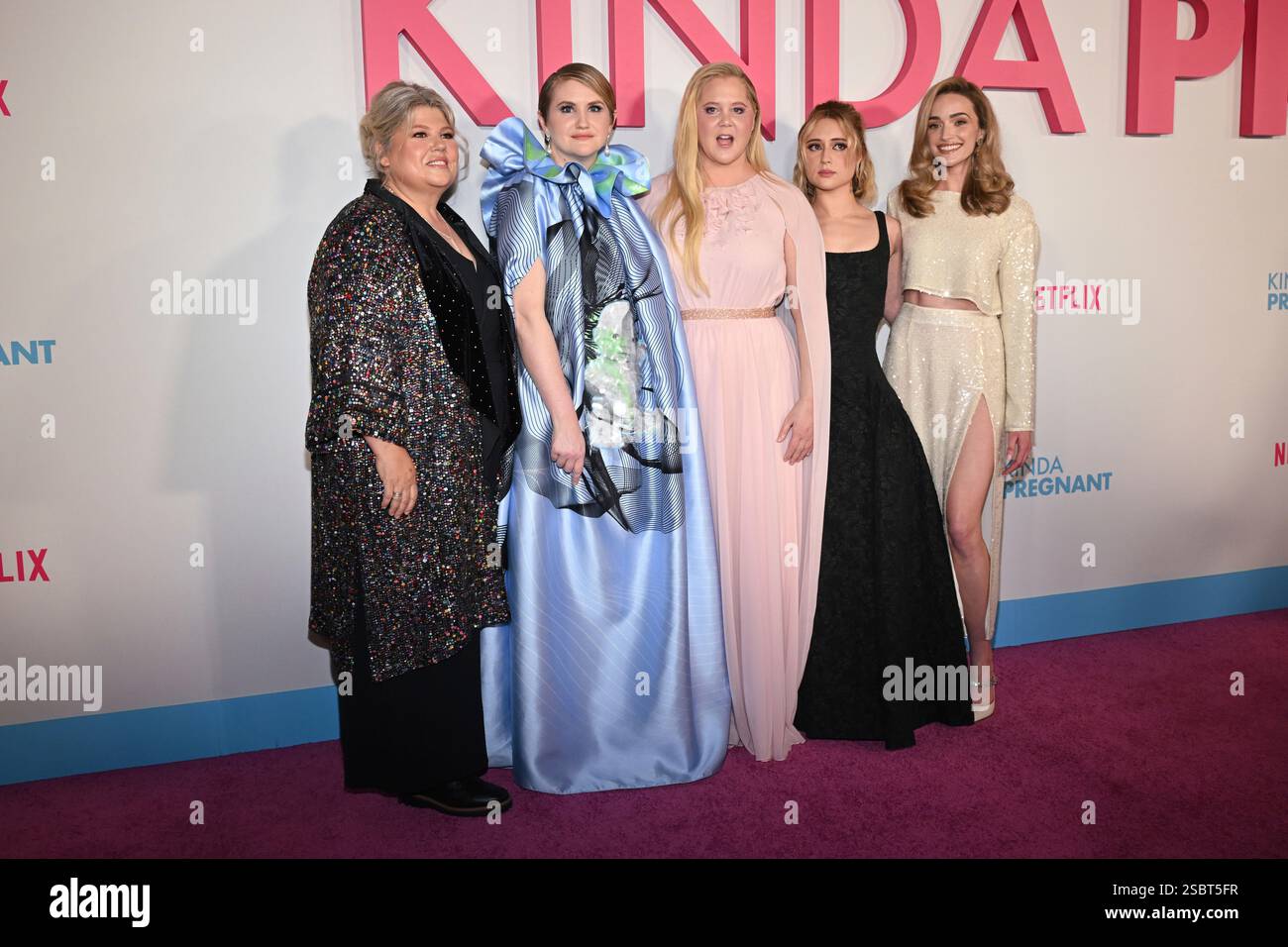 Photo by: NDZ/STAR MAX/IPx 2025 2/3/25 Urzila Carlson, Jillian Bell ...