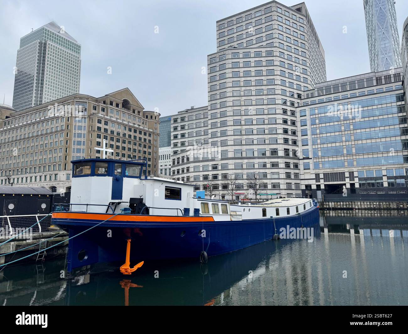 St Peters Barge, a floating church at Canary Wharf Stock Photo - Alamy