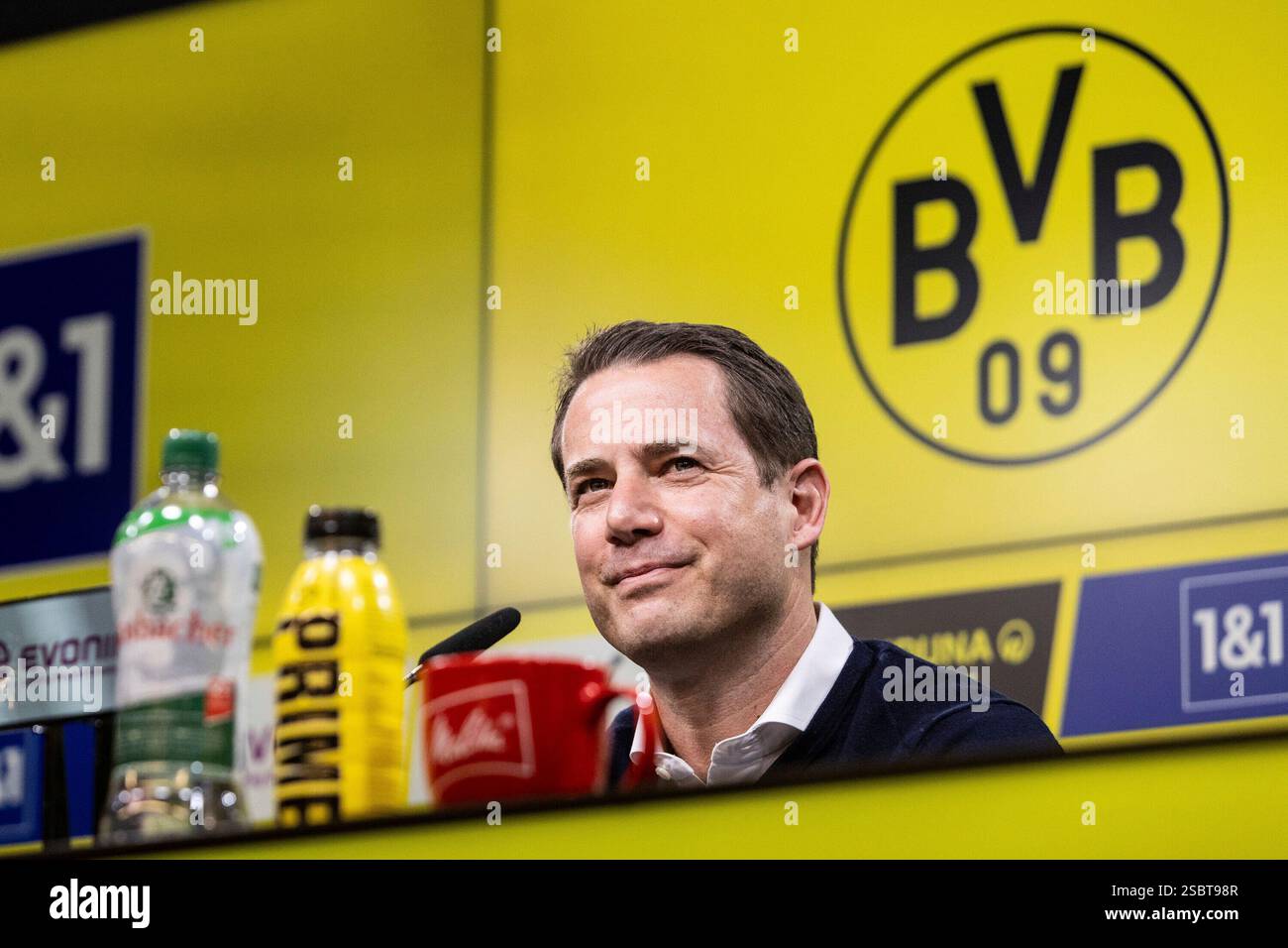Dortmund, Deutschland. 04th Feb, 2025. Lars Ricken (Gesch?ftsf?hrer Sport, Borussia Dortmund ...