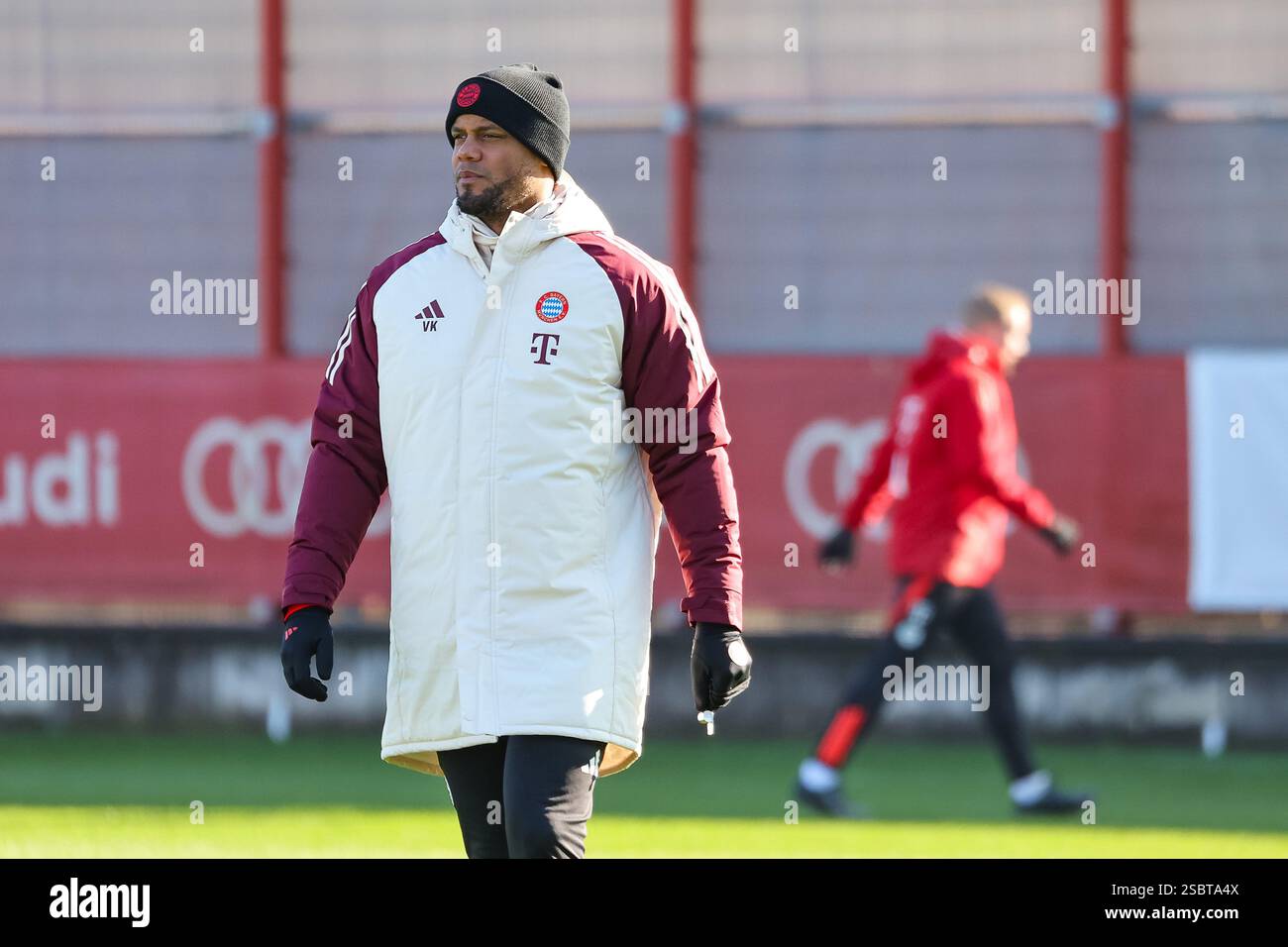 Vincent Kompany (FC Bayern Muenchen, Cheftrainer) beim Training, GER ...