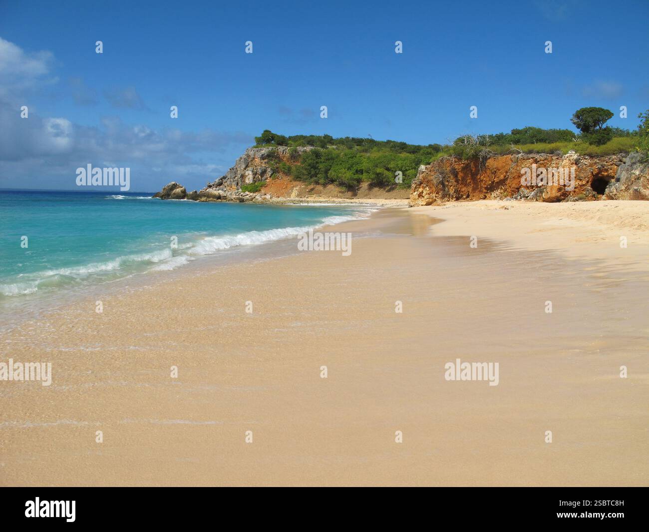 Tintamarre island hi-res stock photography and images - Alamy