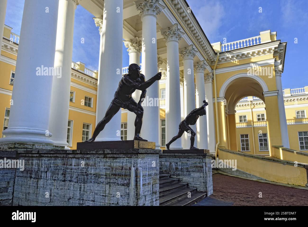 The exterior of Alexander palace in Pushkin, Russia. Autumn landscape ...