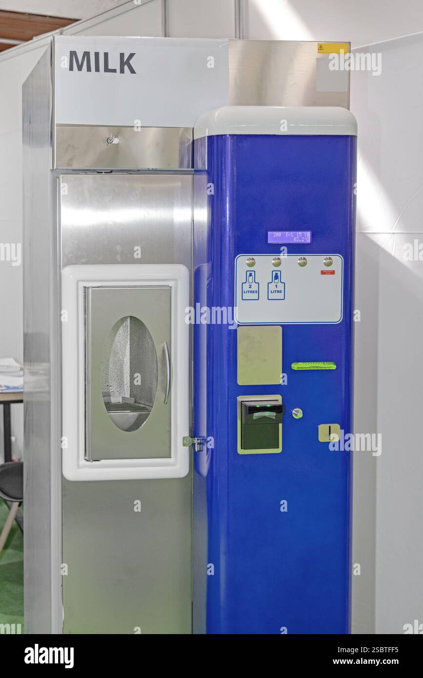 Fresh Milk from Dairy Farm Automatic Dispenser Vending Machine Stock ...