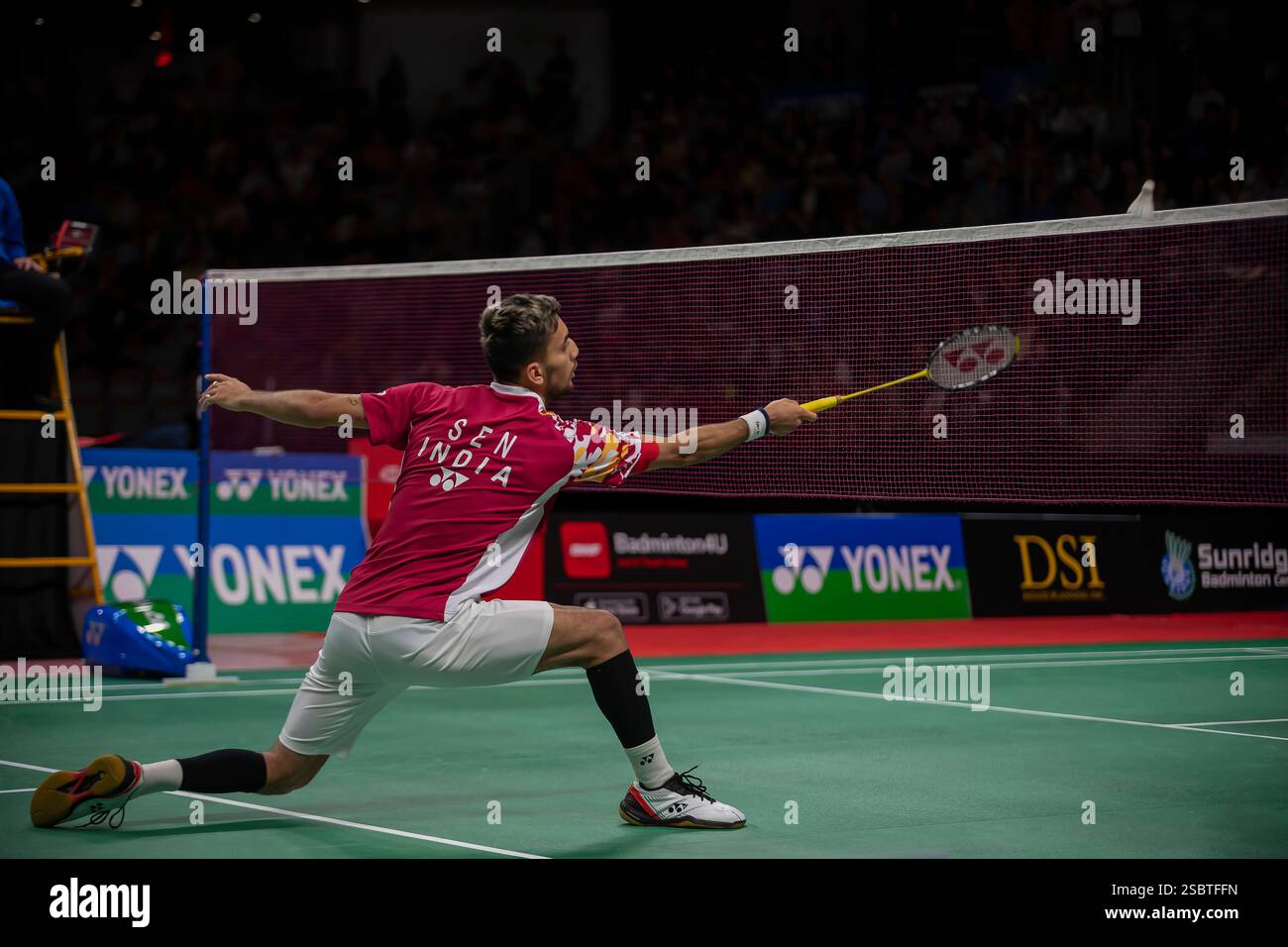 Li Shi Feng (China) compete against Lakshya Sen (India) in the men's ...