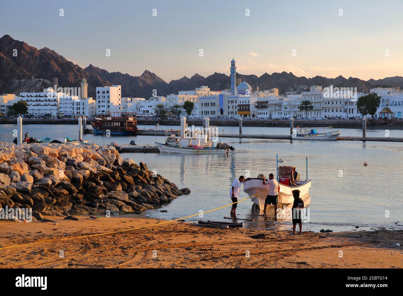 MUTTRAH, MUSCAT, OMAN - DECEMBER 27, 2024: The Muttrah corniche viewed ...