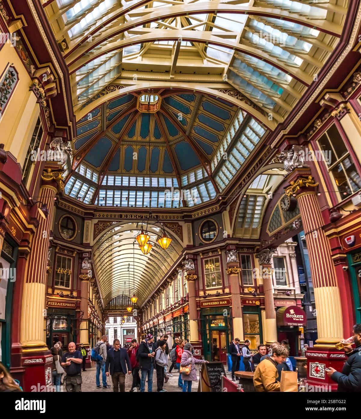 Lovely view of the interior of the famous Leadenhall Market, a covered ...