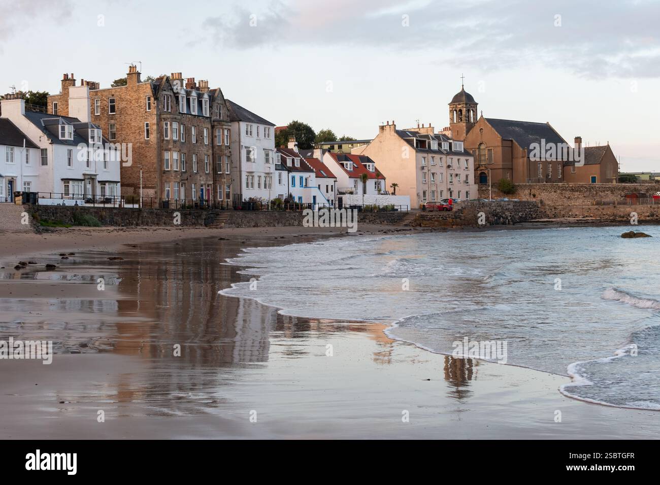 Sunset at Kinghorn harbour, Fife coast, Scotland Stock Photo - Alamy