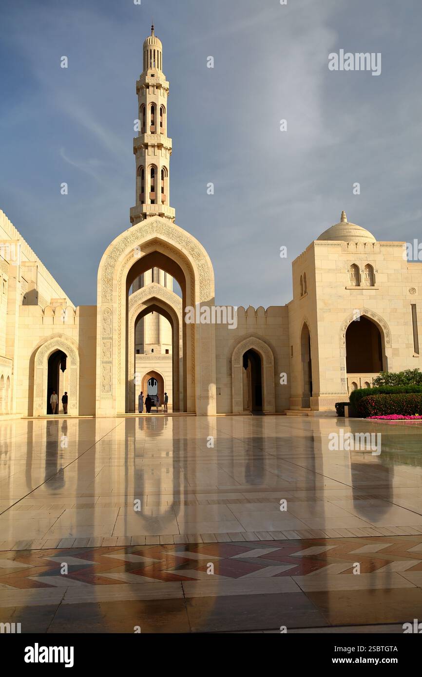The Sultan Qaboos Grand Mosque in Muscat, Oman, with patterned tiles ...