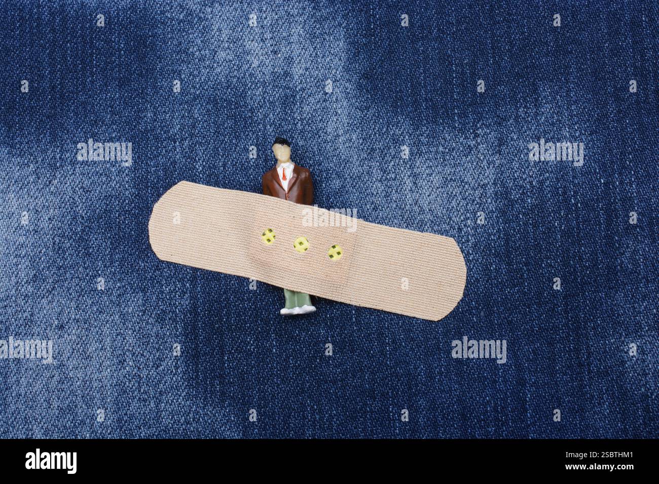 Dressing plasters, wound cross plastering band Stock Photo - Alamy