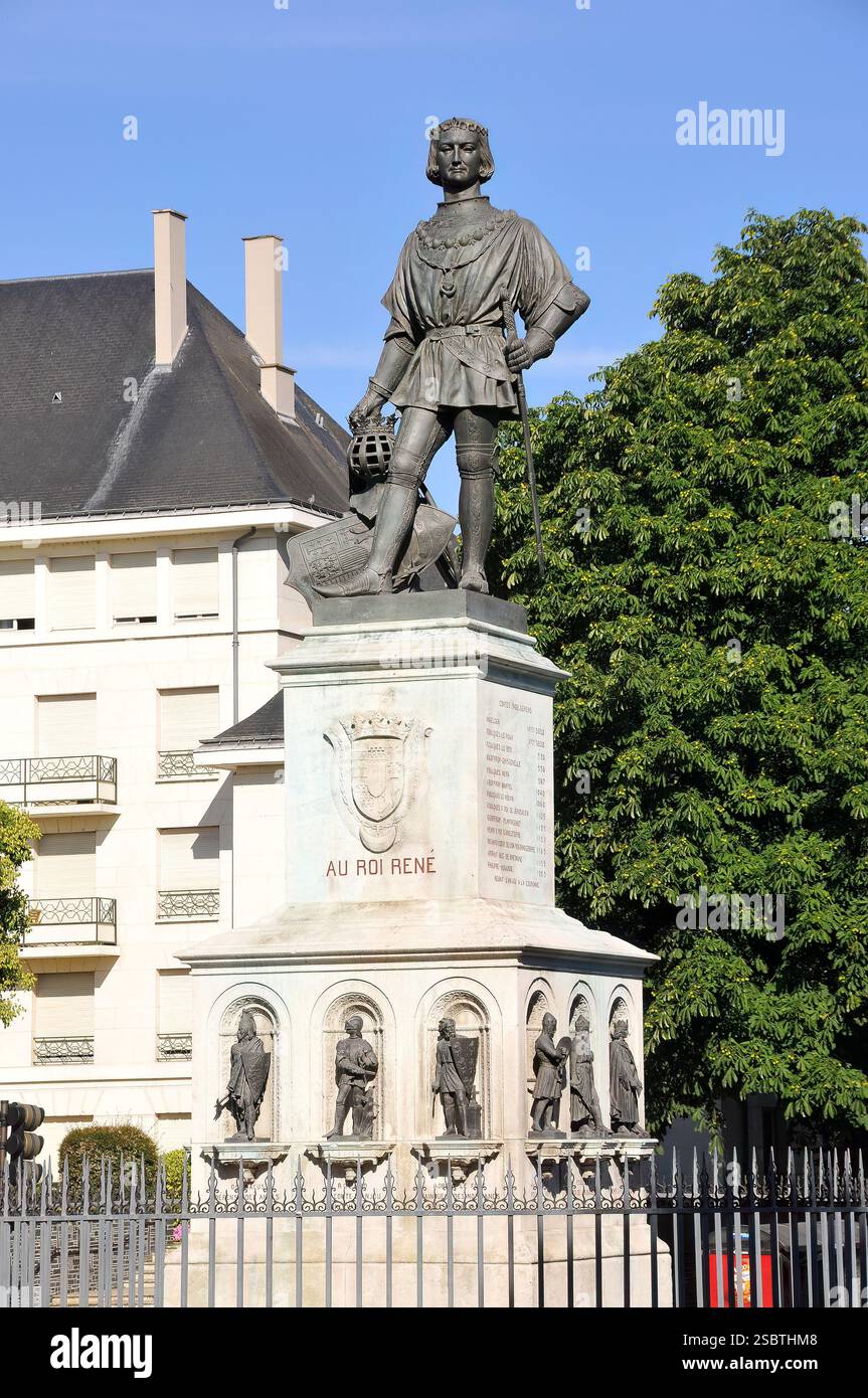 Roi rene statue hi-res stock photography and images - Alamy