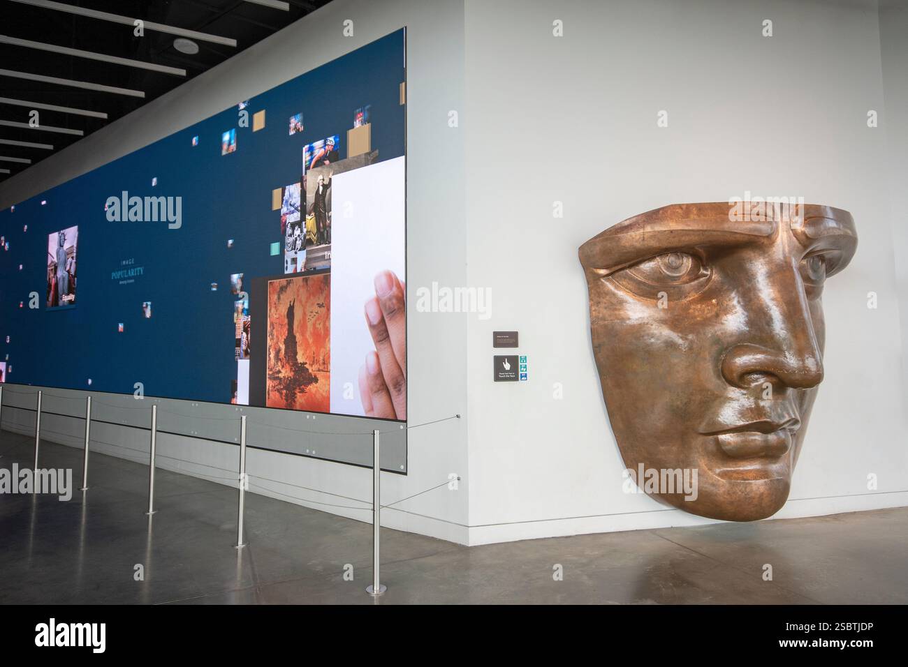 Full scale copper replica of the Statue of Liberty's face, Statue of ...