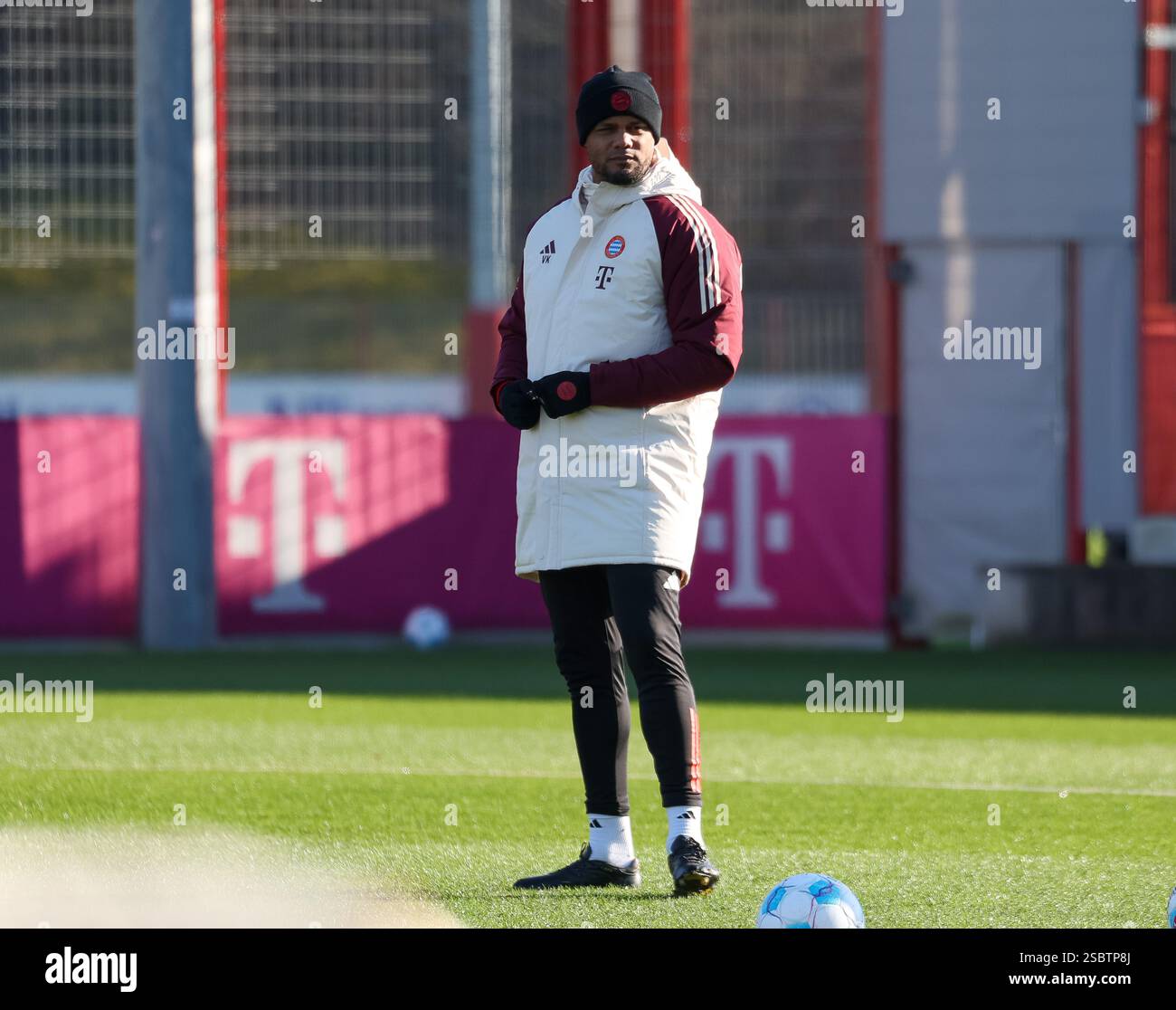 Vincent Kompany (FC Bayern Muenchen, Cheftrainer) beim Training, GER ...