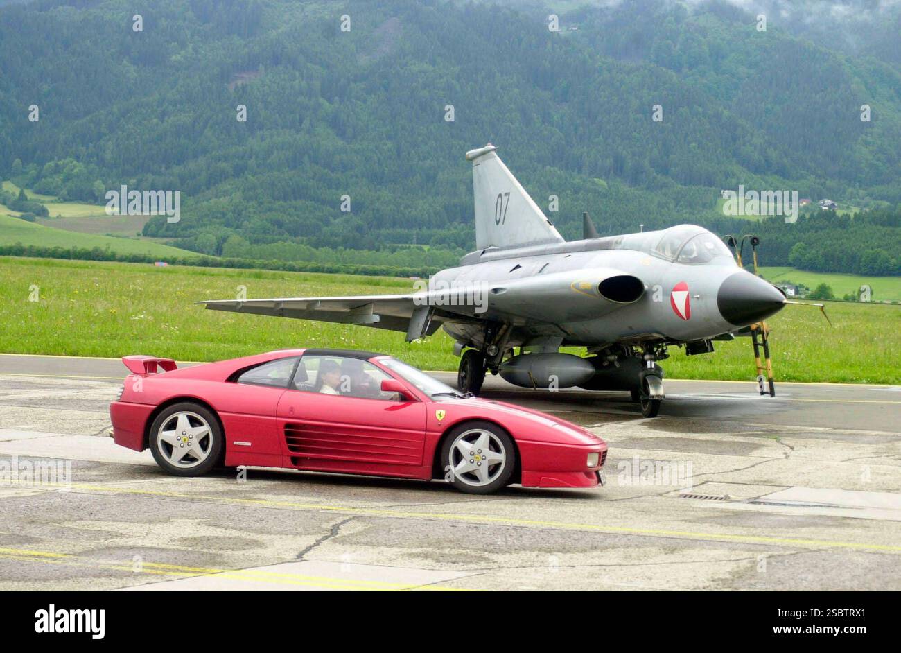 the saab draken is a military fighter jet the saab draken a military ...