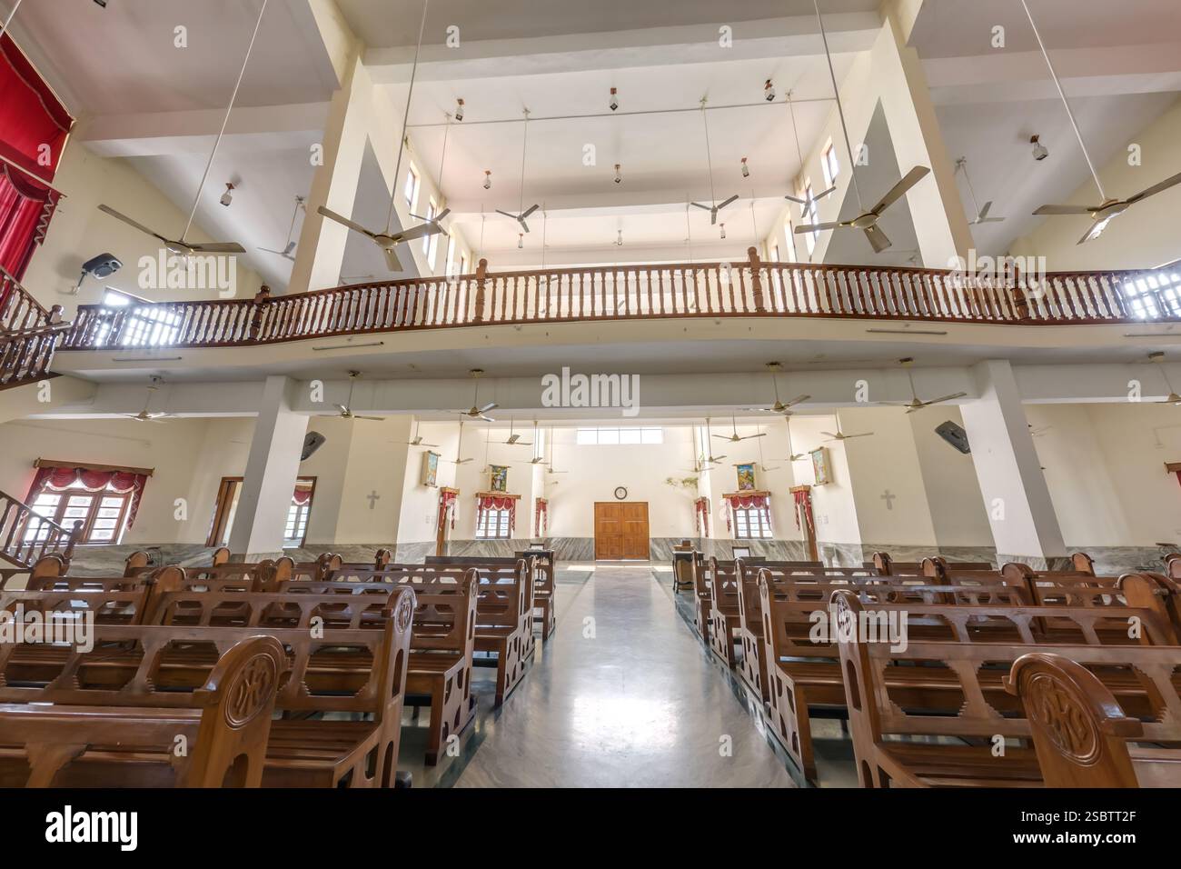 COLVA, INDIA - DECEMBER 24, 2024: interior dome and looking up into a ...