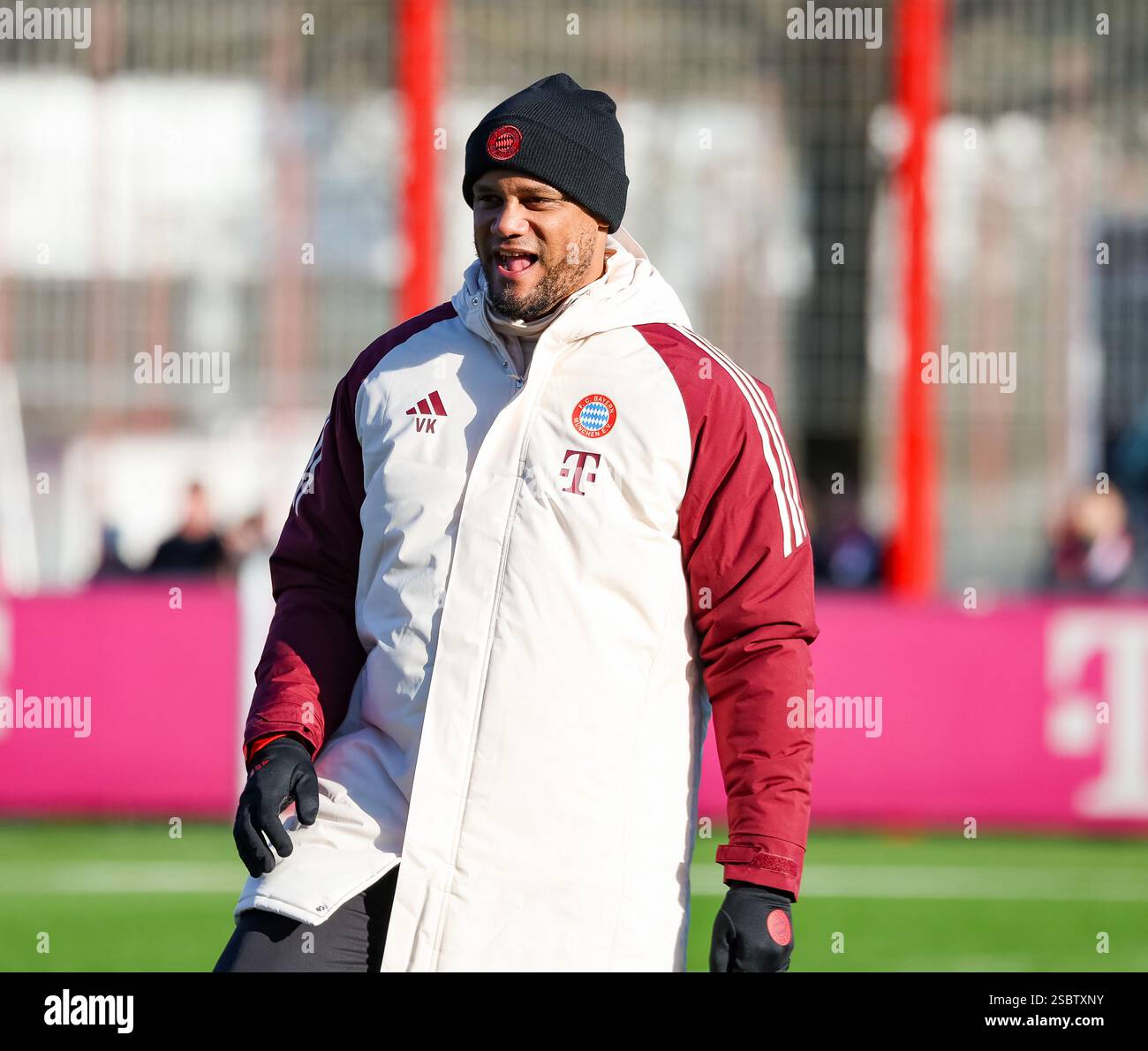 Vincent Kompany (FC Bayern Muenchen, Cheftrainer) beim Training, GER ...