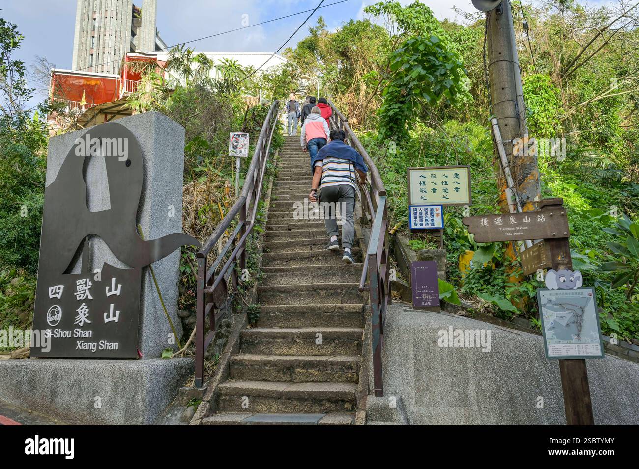 Wanderweg Si-Shou Shan und Xiang Shan, Elephant Trail, Elephant ...