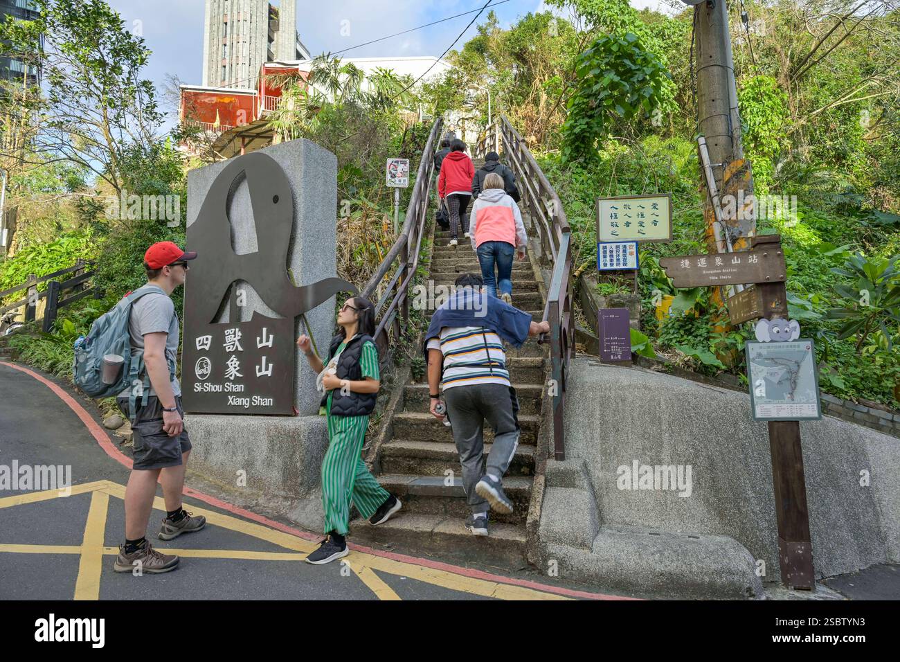 Wanderweg Si-Shou Shan und Xiang Shan, Elephant Trail, Elephant ...