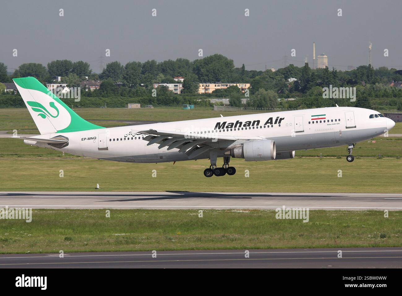 Iranian Mahan Air Airbus A300-600 with registration EP-MNQ on short ...