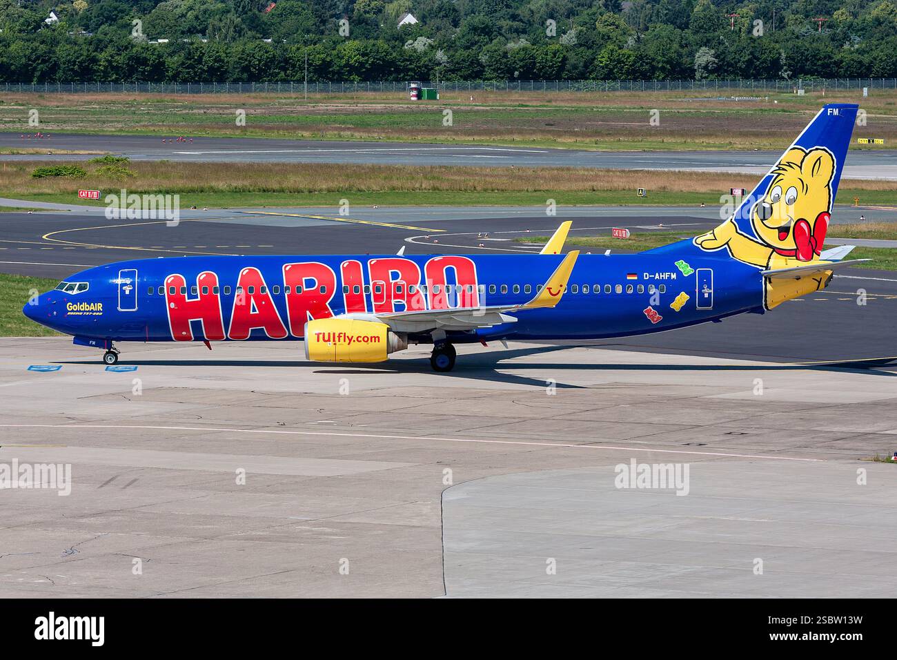 German TUIfly Boeing 737-800 in special Haribo livery with registration ...