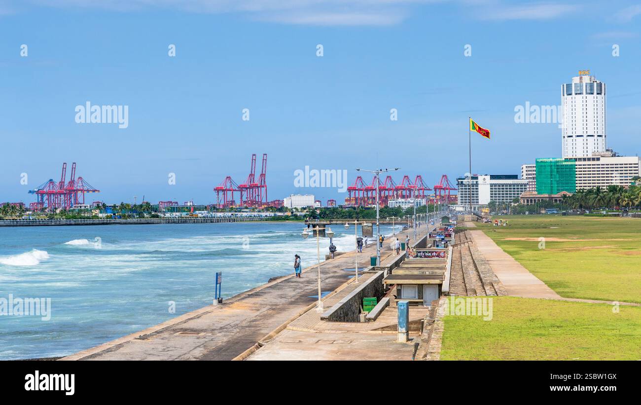 Colombo, Sri Lanka – January 18, 2025: A beautiful view of Galle Face ...