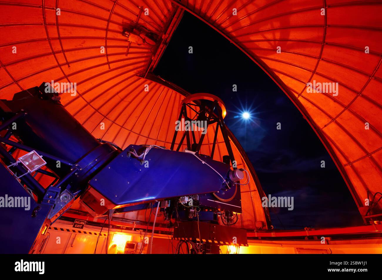 Iac 80 hi-res stock photography and images - Alamy