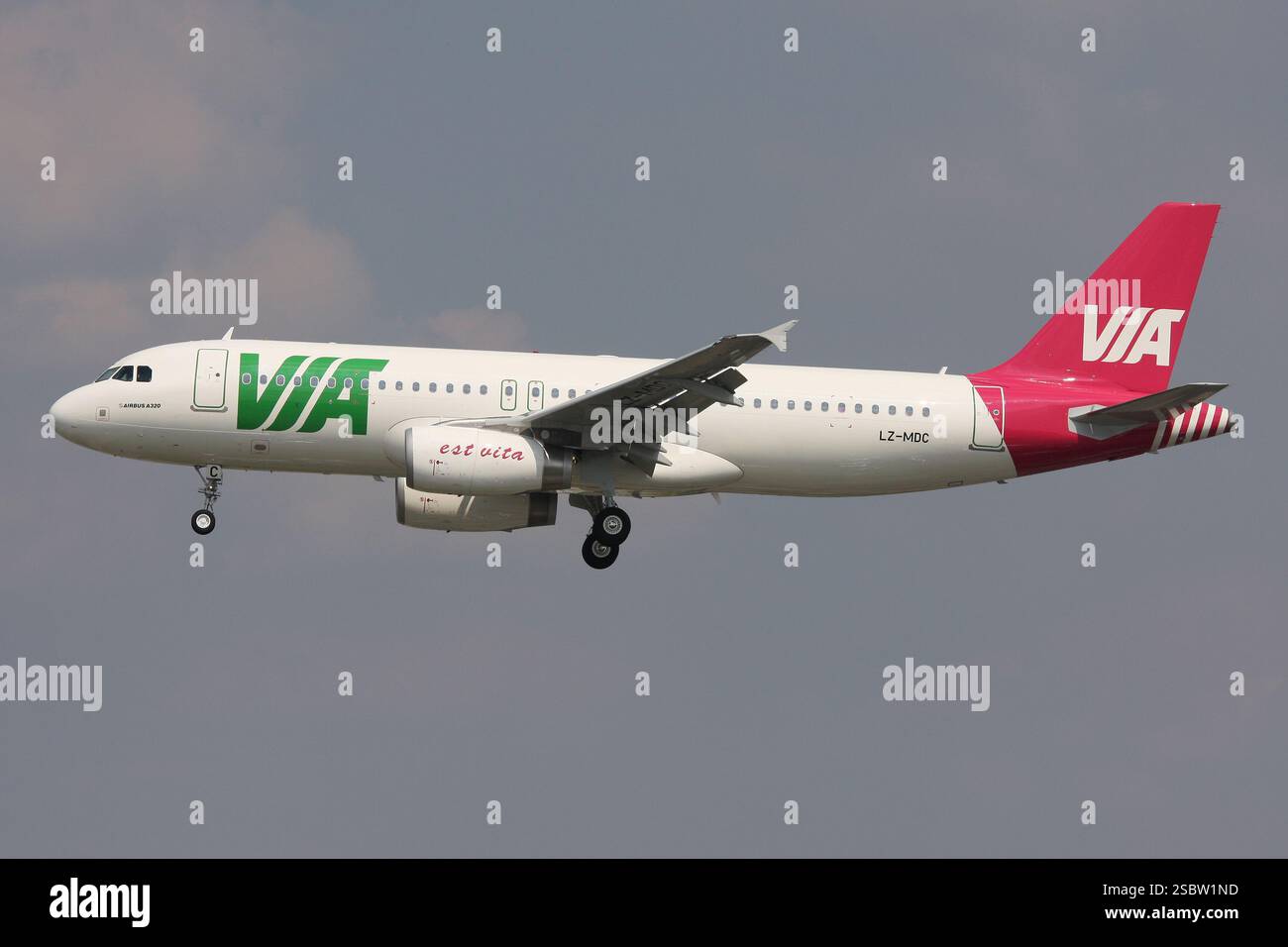 Bulgarian Air Via Airbus A320-200 with registration LZ-MDC on final for ...