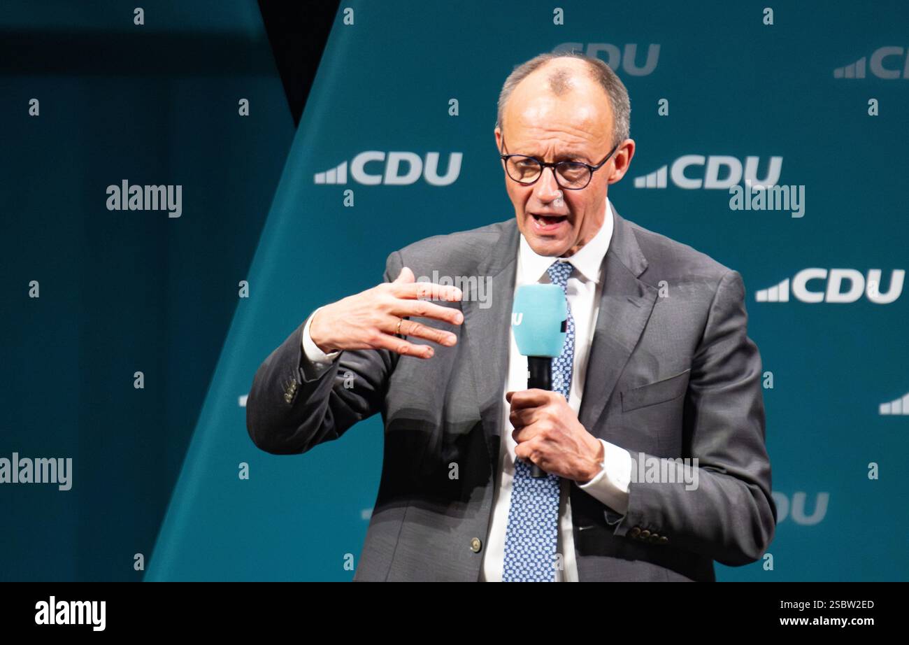 Bonn, Germany. 04th Feb, 2025. Chancellor candidate Friedrich Merz (CDU) speaks at an election ...