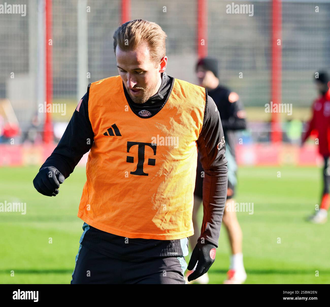 Muenchen, Deutschland. 04th Feb, 2025. Harry Kane (FC Bayern Muenchen ...