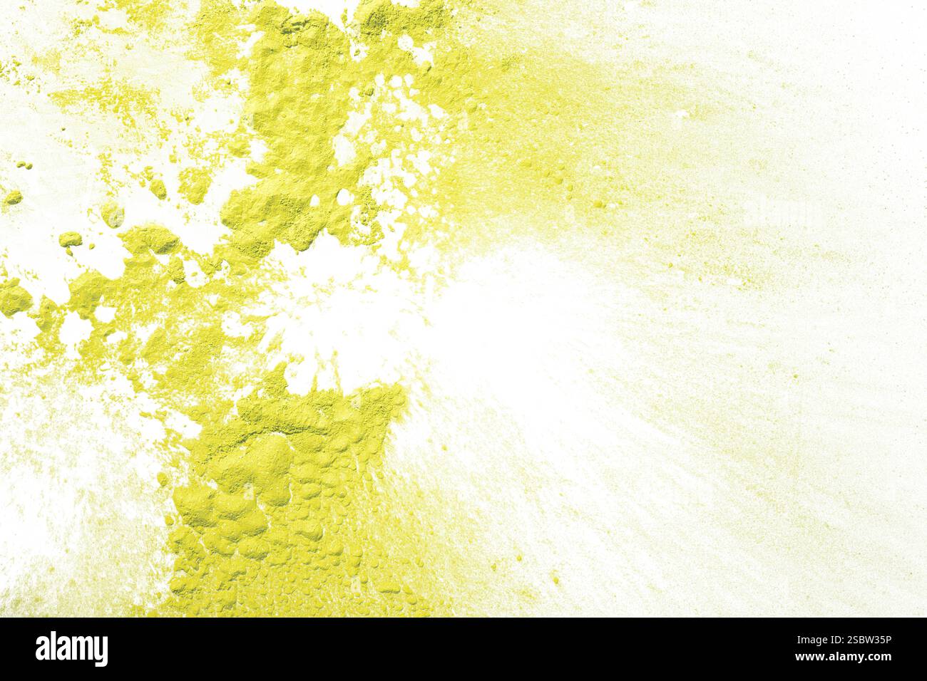Detail of a fine yellow Holi flour powder granules dust pollen pollen ...