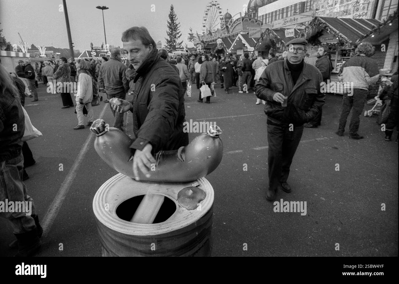 Weihnachtsmarkt Deutschland, Berlin, 20.12.1991, Weihnachtsmarkt auf ...