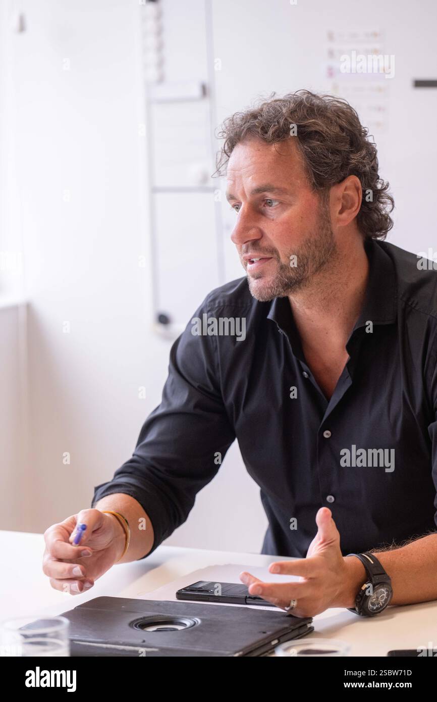 Brussels, Belgium. 04th Feb, 2025. Anderlecht's sport director Olivier ...