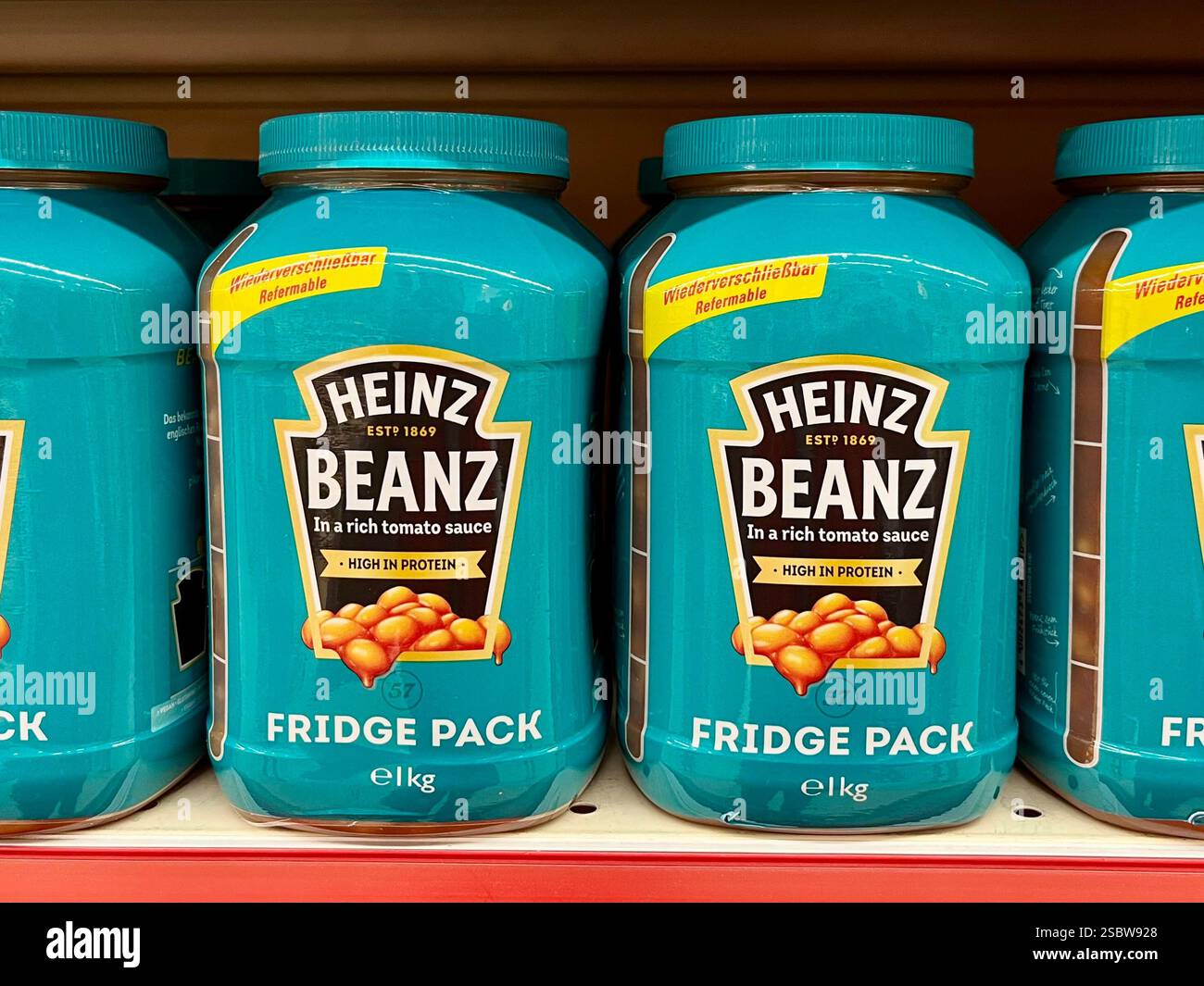 Heinz beans, supermarket shelf, supermarket, store shelf, Heinz baked ...