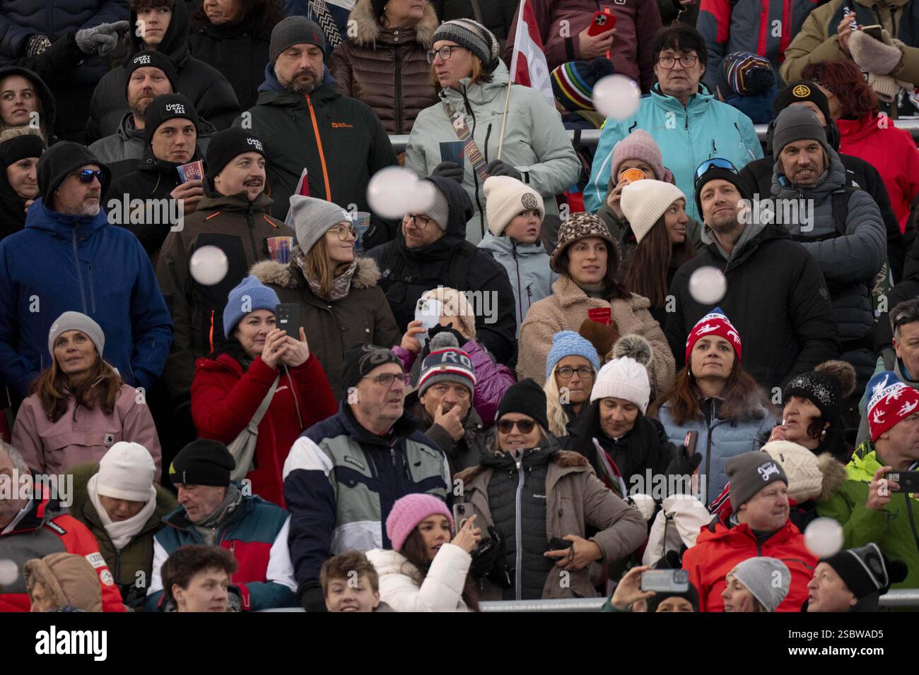 Saalbach, Austria. 04th Feb, 2025. SAALBACH, AUSTRIA - FEBRUARY 4: fans ...