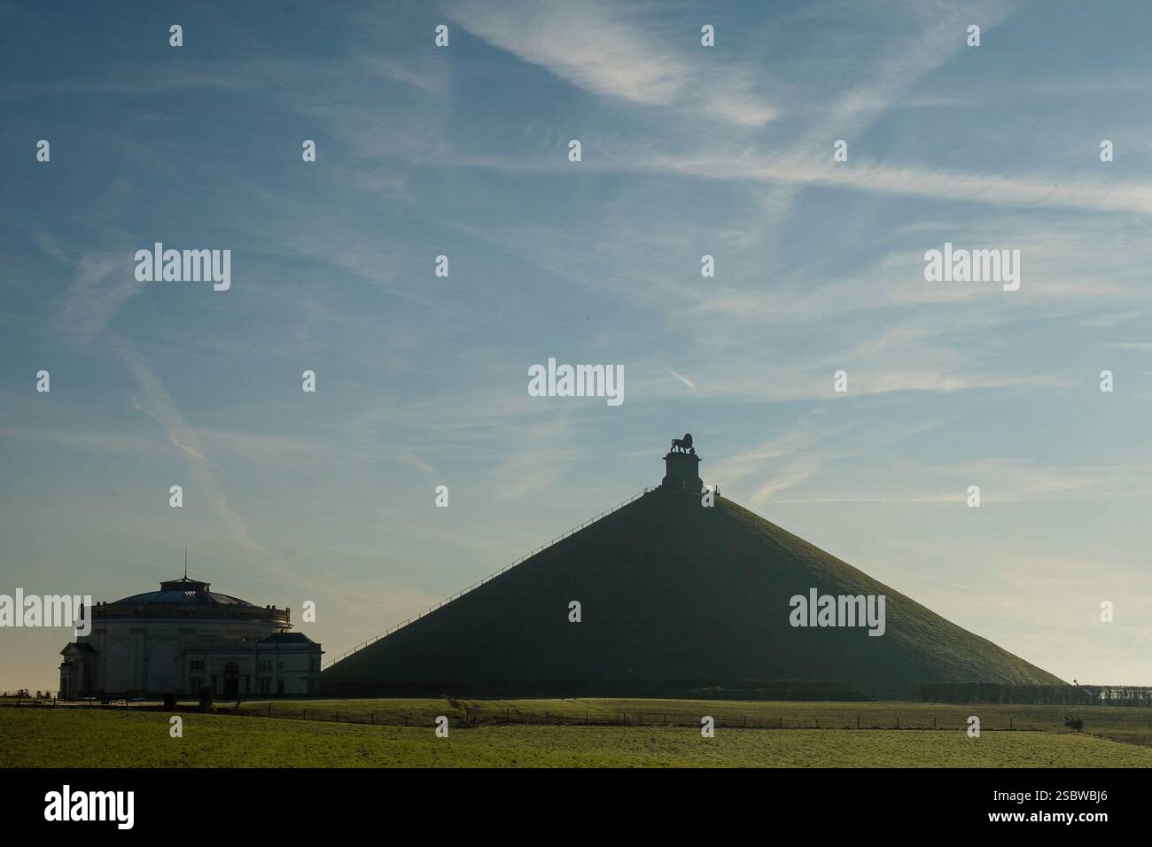 Erected between 1824 and 1826, the Lion’s Mound is the most widely ...
