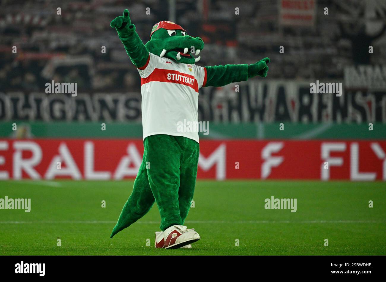vor Spielbeginn: Maskottchen Fritzle VfB Stuttgart Aktion VfB Stuttgart ...
