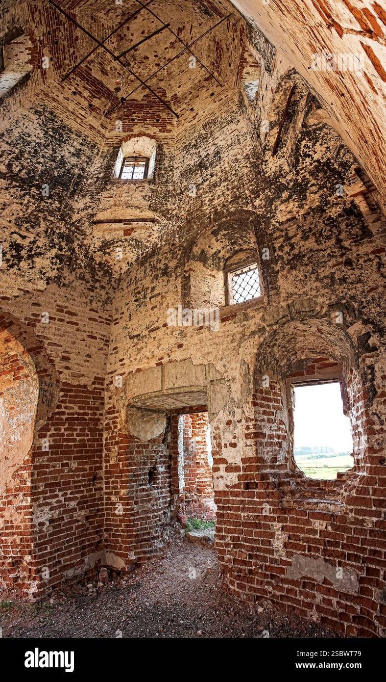 ruined ancient dilapidated brick church Stock Photo - Alamy