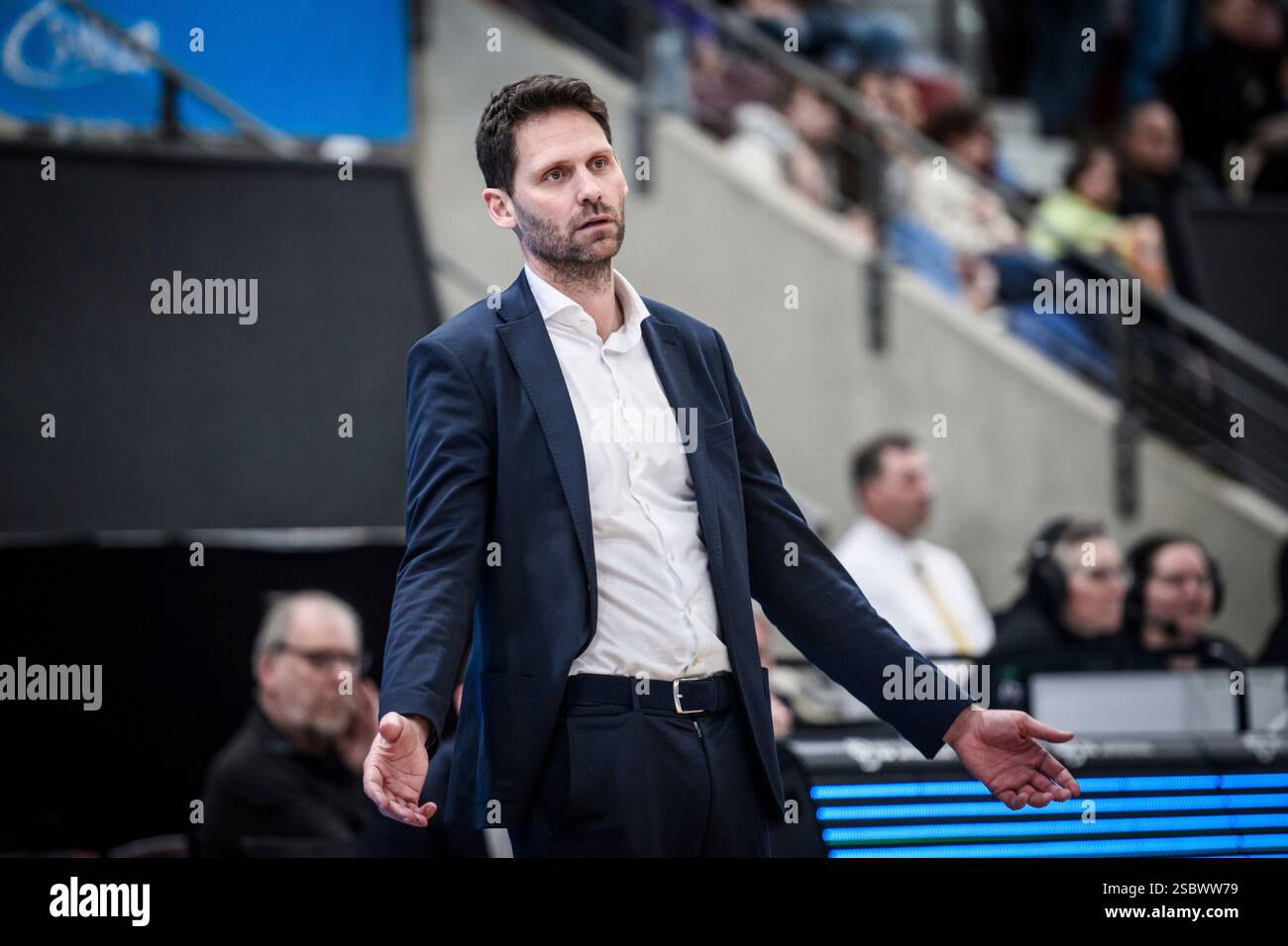 Ludwigsburg, Deutschland. 04th Feb, 2025. Sam Rotsaert (Spirou Basket ...