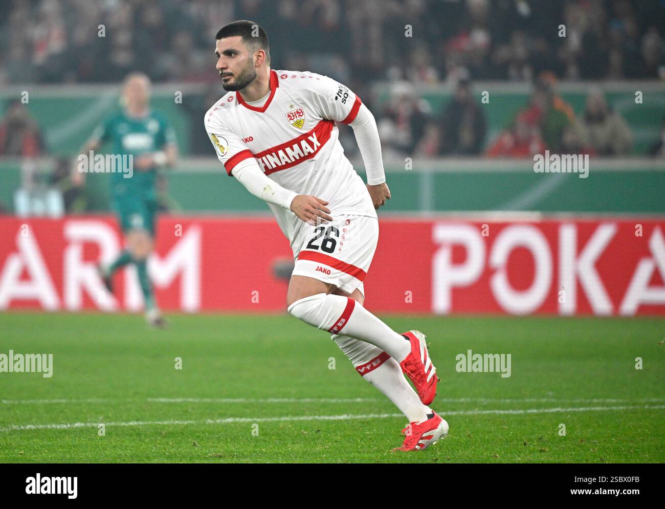 TOR zum 1:0 Deniz Undav VfB Stuttgart (26) Torjubel VfB Stuttgart vs. FC Augsburg, Fussball, DFB ...