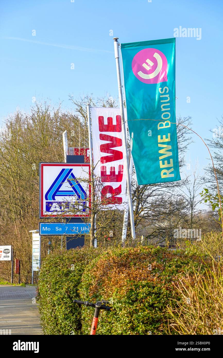 ALDI gegen REWE - gesehen a, 04.02.2025 in Hannover-Bemerode Stock ...