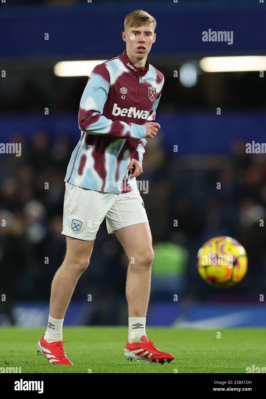 London, UK. 3rd Feb, 2025. Kaelan Casey of West Ham United warms up ...