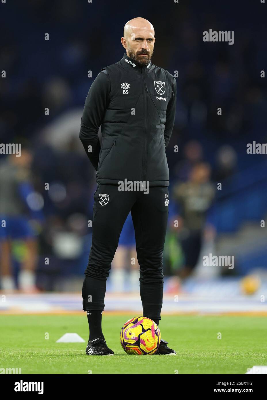 London, UK. 3rd Feb, 2025. West Ham coach Bruno Saltor during the Premier League match at ...