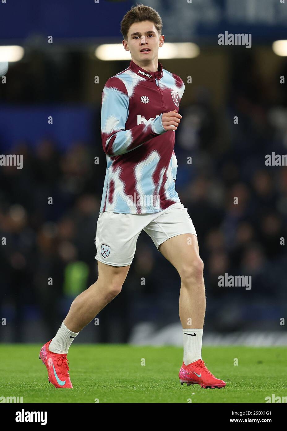 London, UK. 3rd Feb, 2025. Lewis Orford of West Ham United warms up ...