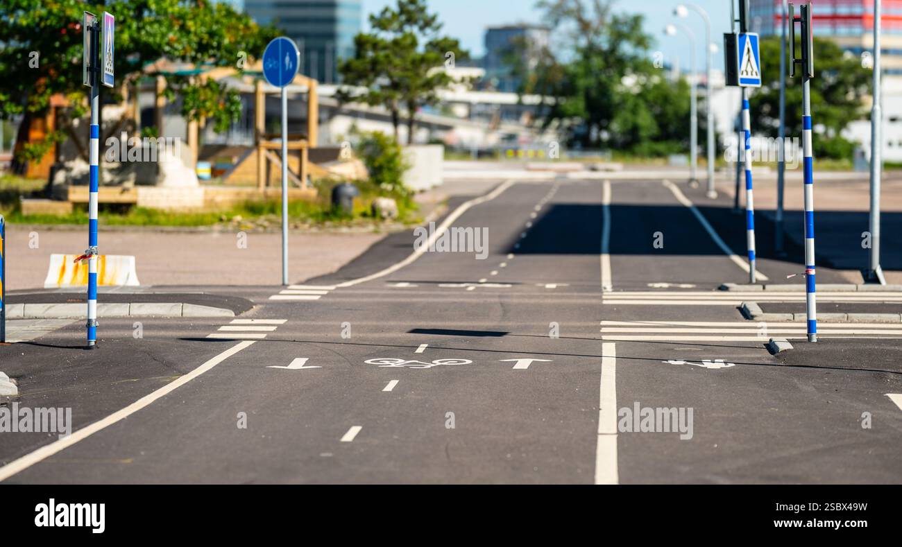 Cycle pedestrian road tunnel hi-res stock photography and images - Alamy